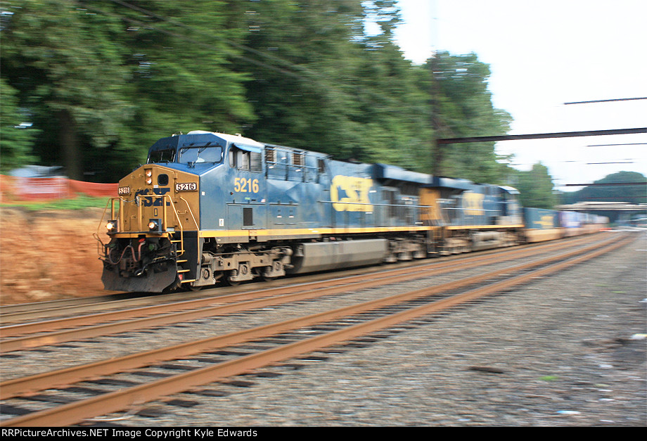 CSX ES40DC #5216 on L034-26